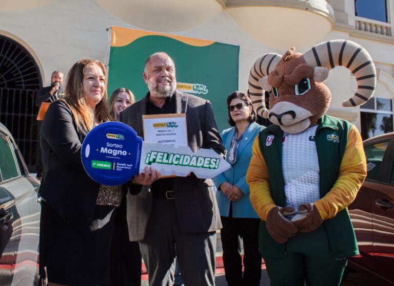 Ganadoras y ganadores del 93 Sorteo Magno de la UABC recibieron sus ...